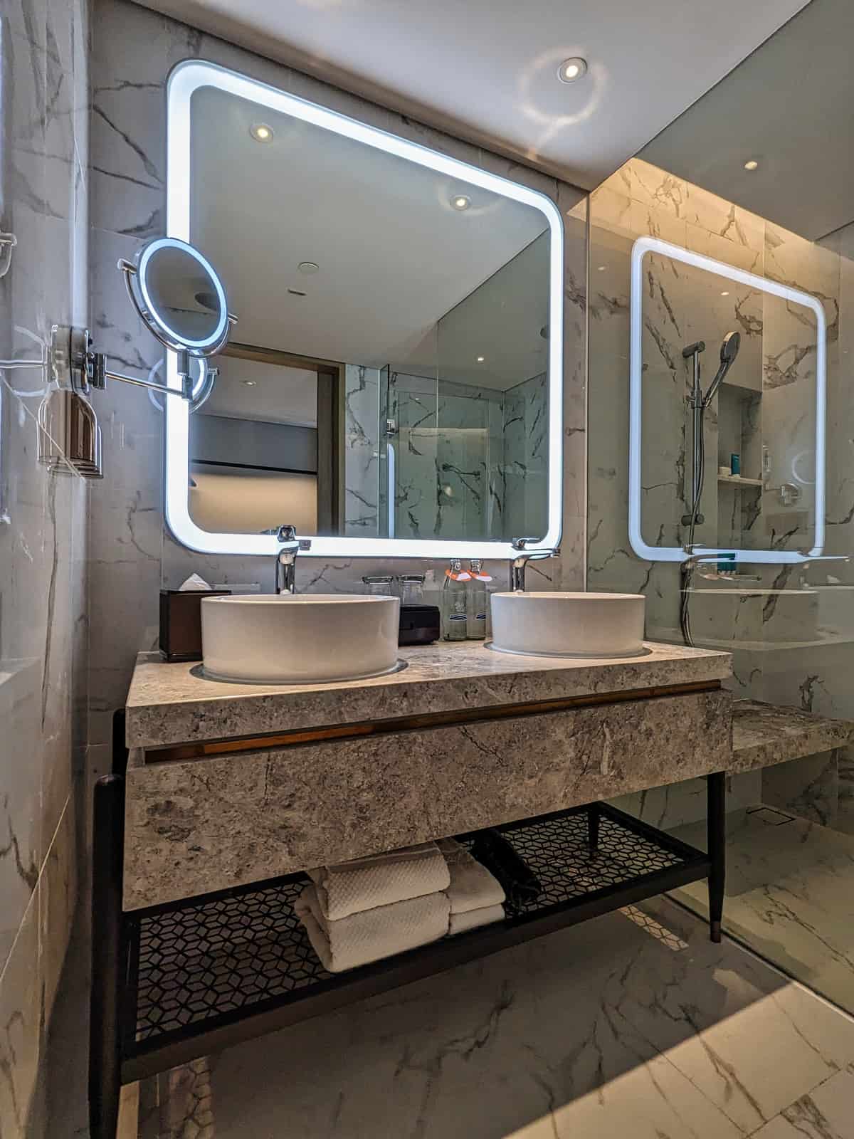 Club Premier Room at Amari Watergate Bangkok – TIMEtoMOSEY