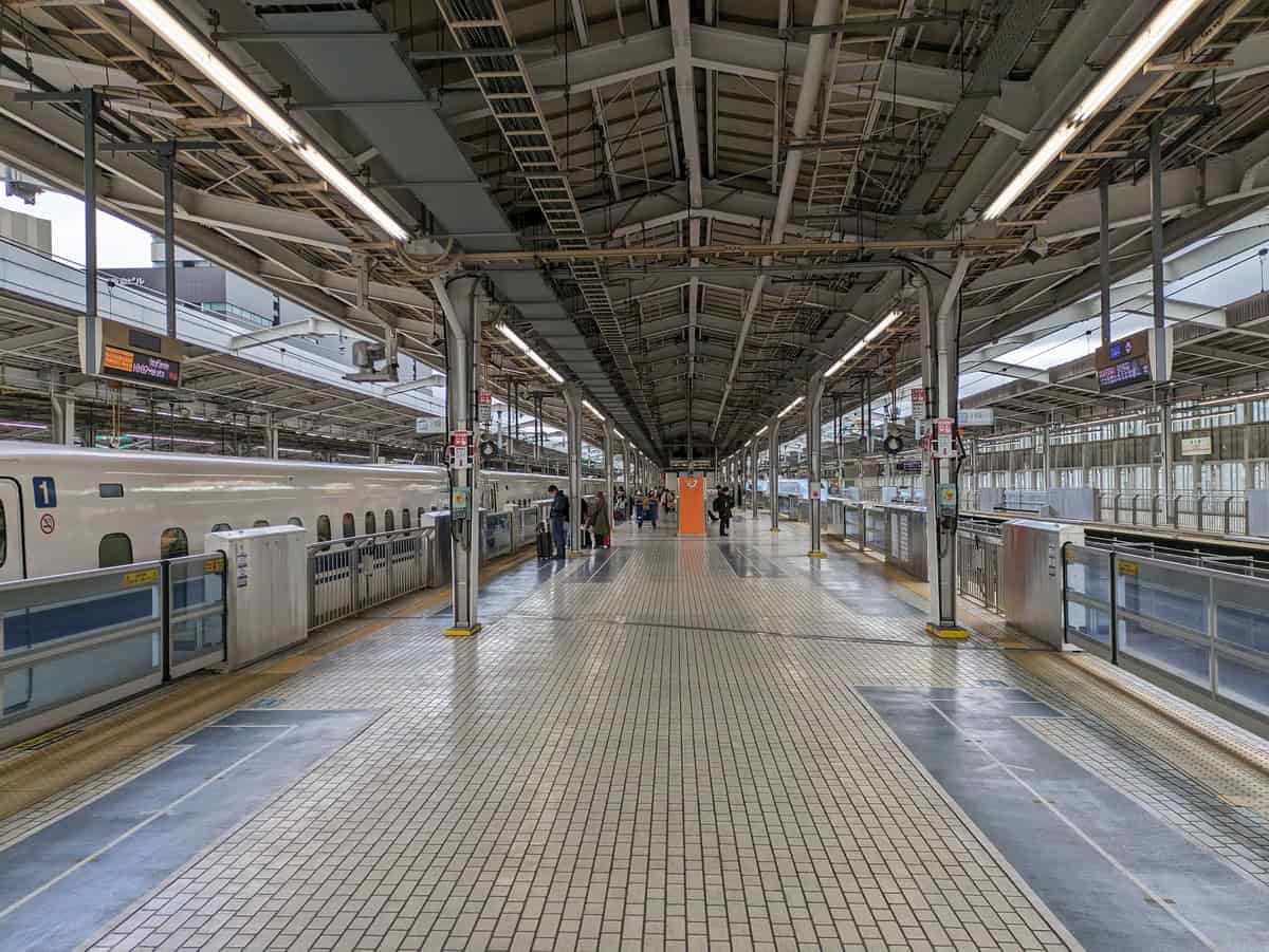 Shinkansen Bullet Train – Osaka to Hiroshima – TIMEtoMOSEY